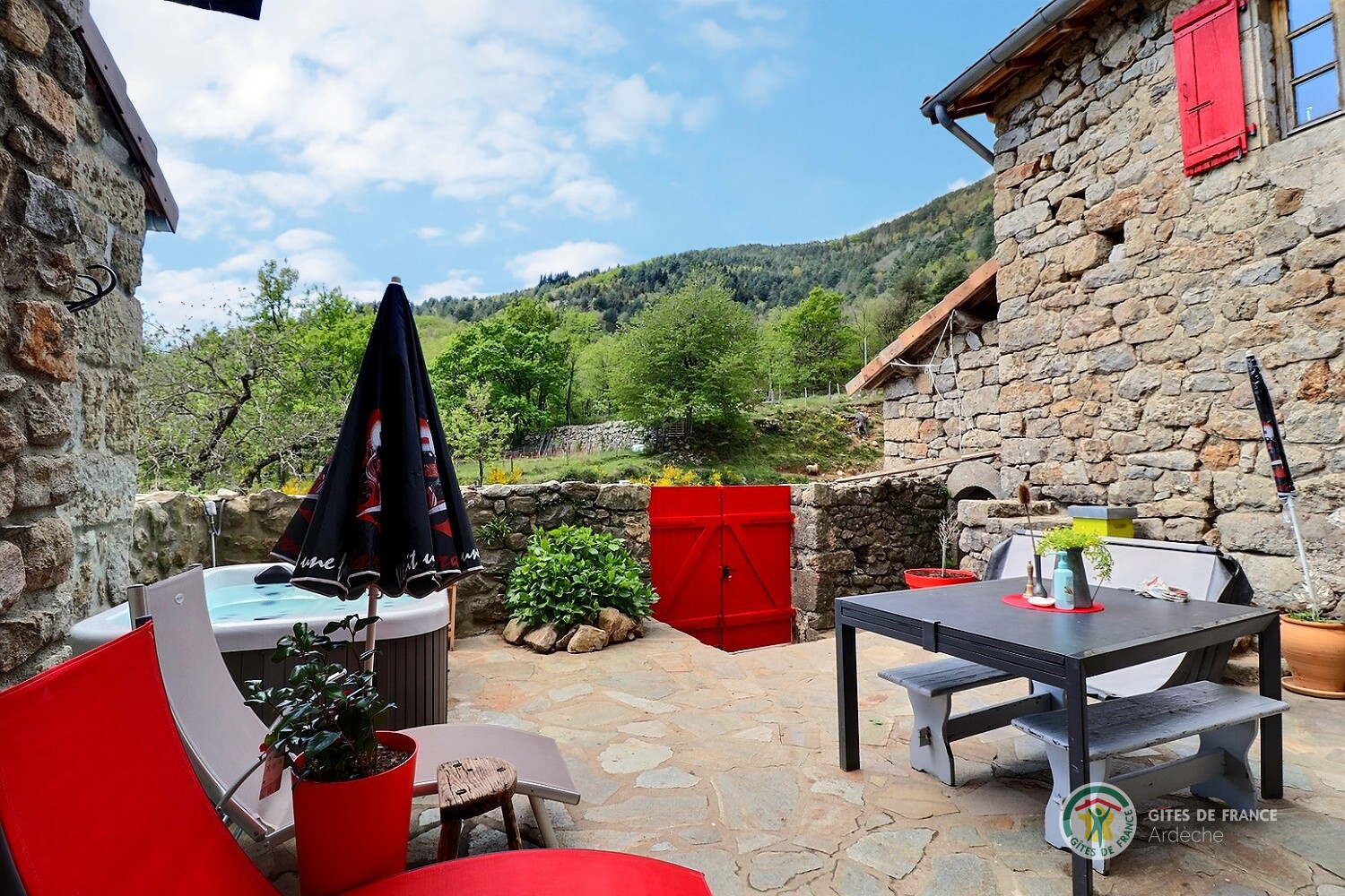 Location de Gîtes en Ardèche